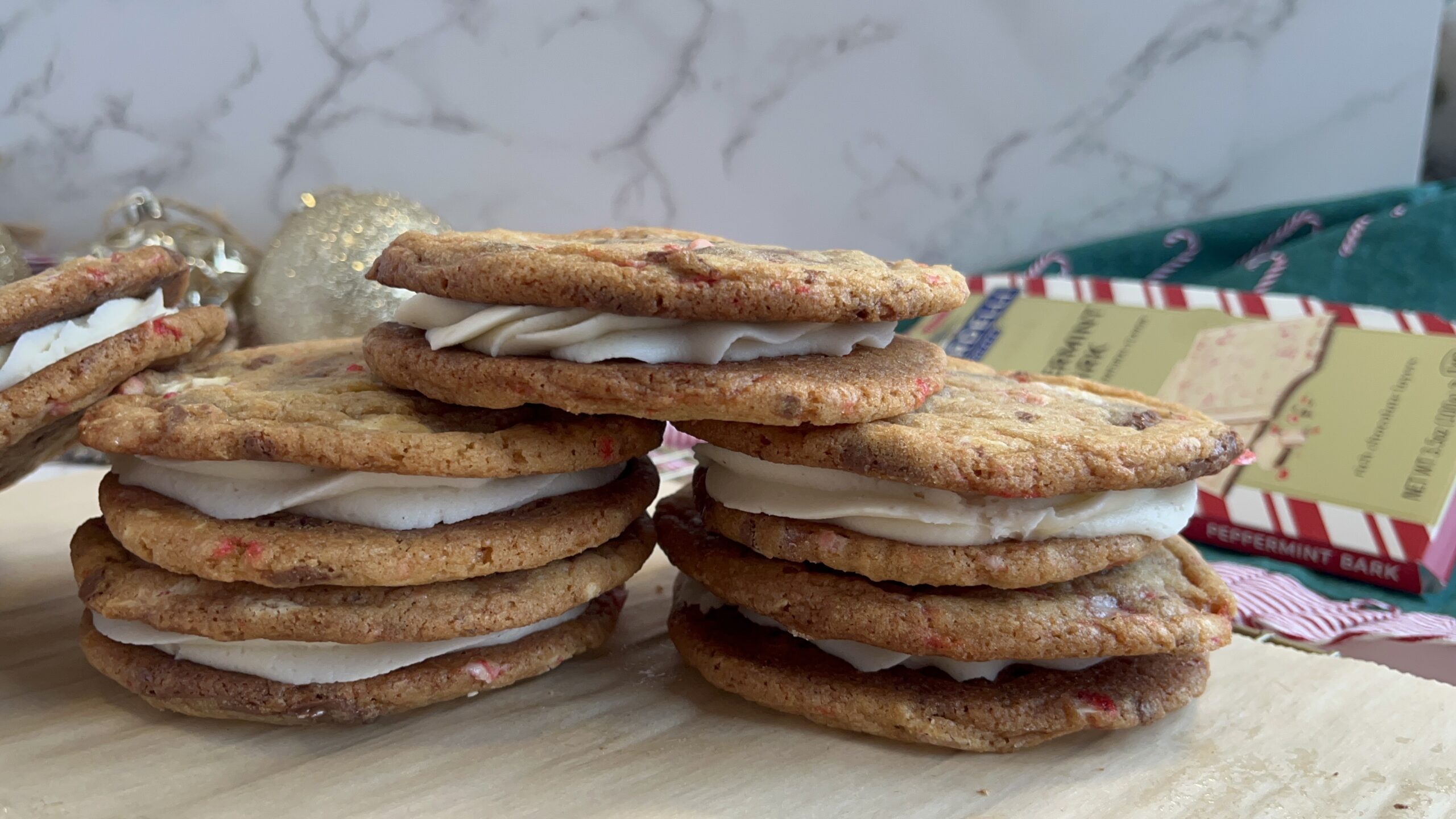 Candy Cane Peppermint Bark and White Chocolate Cookie Sandwich - Baked ...